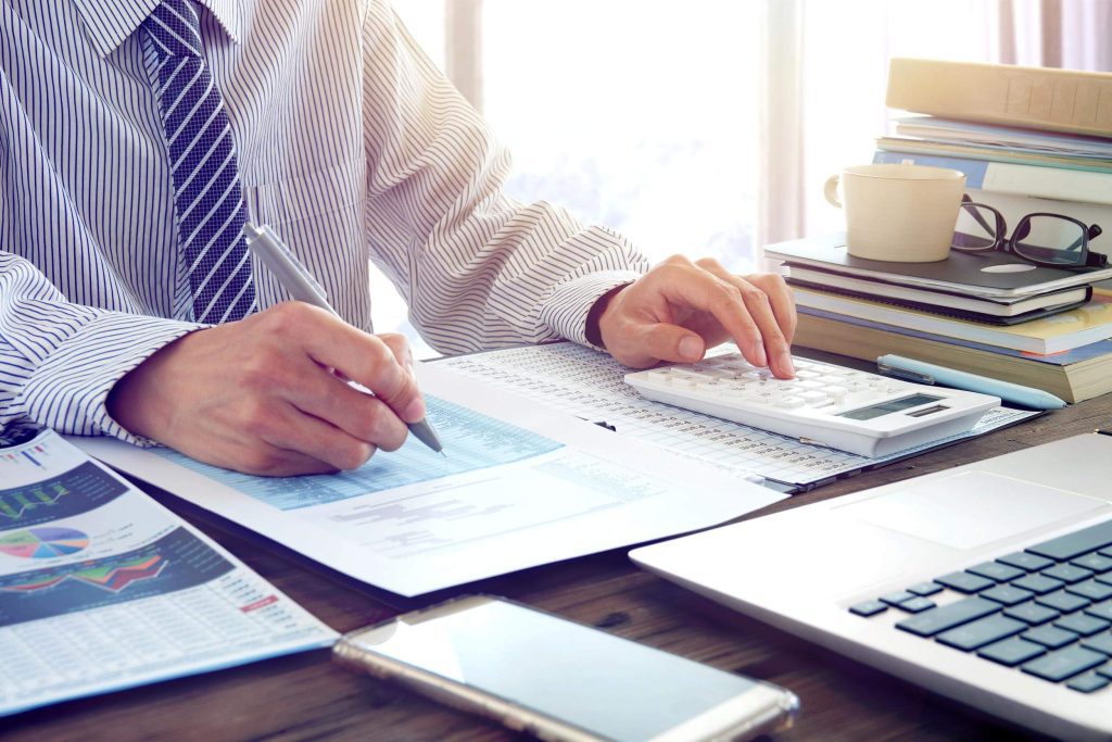 What Is Income Smoothing, And Why Do Businesses Use It? | Miser Wealth ...